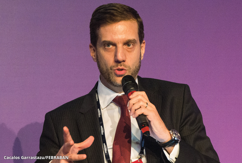 Fintechs desafiam e atraem interesse de bancos